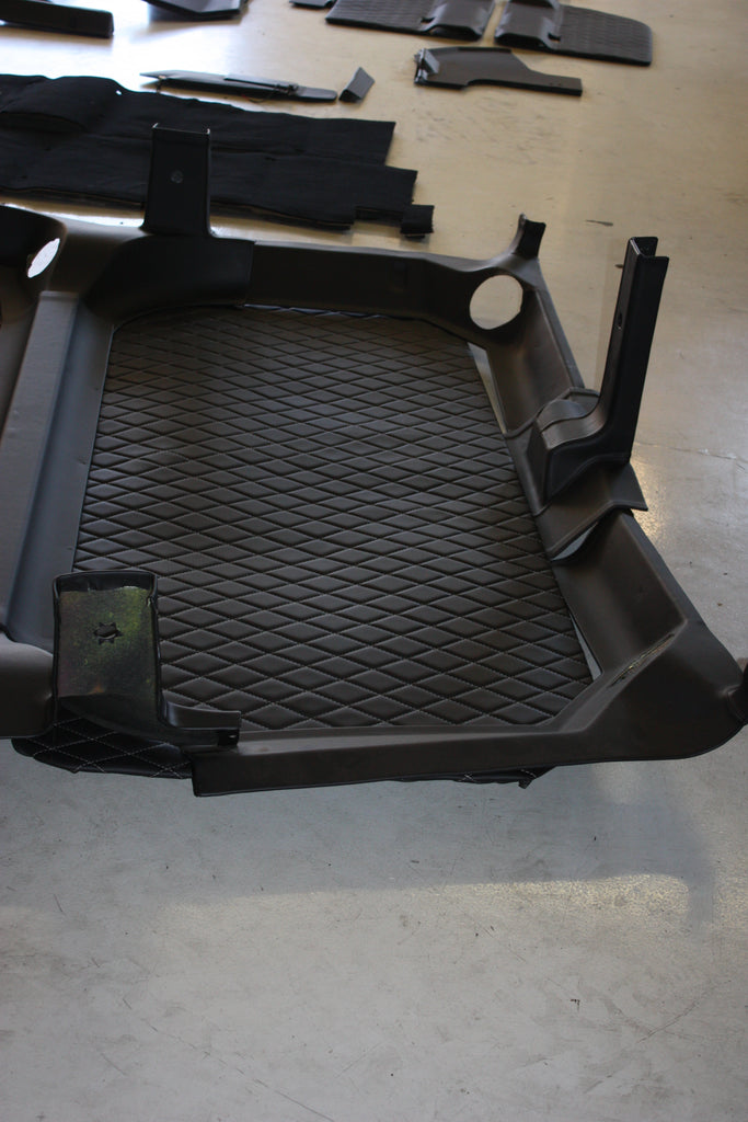 Hummer H1 Luxury Interior - Front Overhead Console (Hard Top) – Hummercore